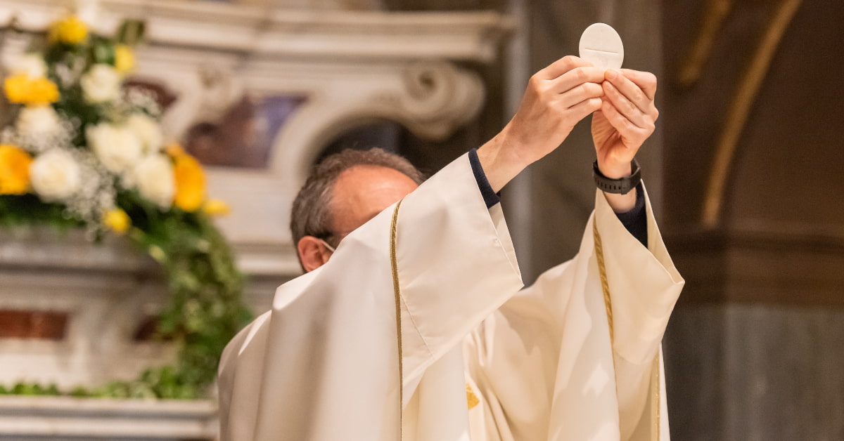 ¿Cuánto vale una misa de difuntos en España? - La Milagrosa